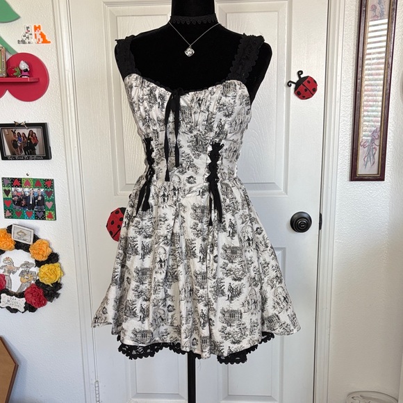 Hot Topic | Dresses | Black And White Lace Dress | Poshmark